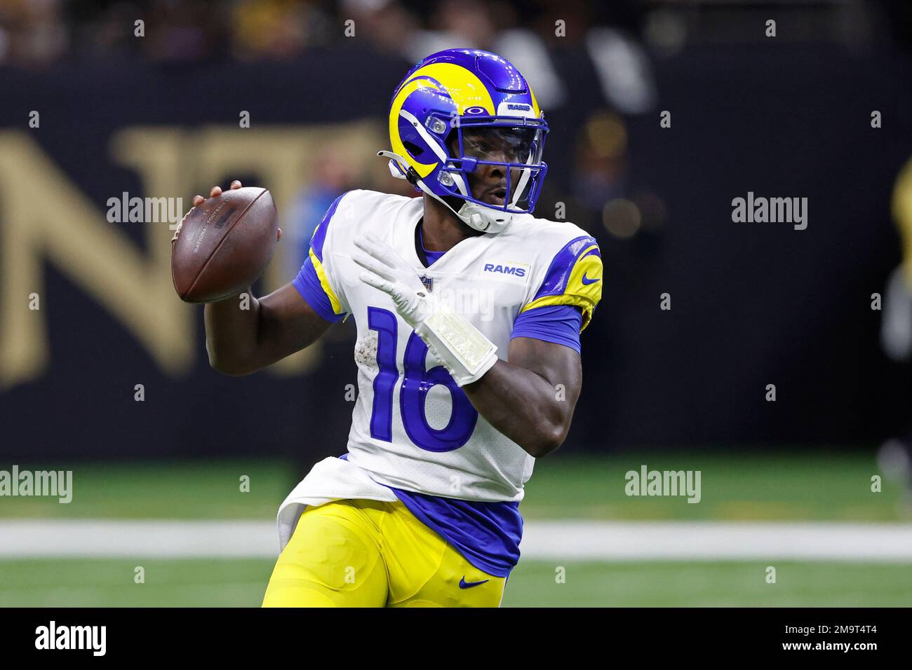 Los Angeles Rams quarterback Bryce Perkins plays against the New ...