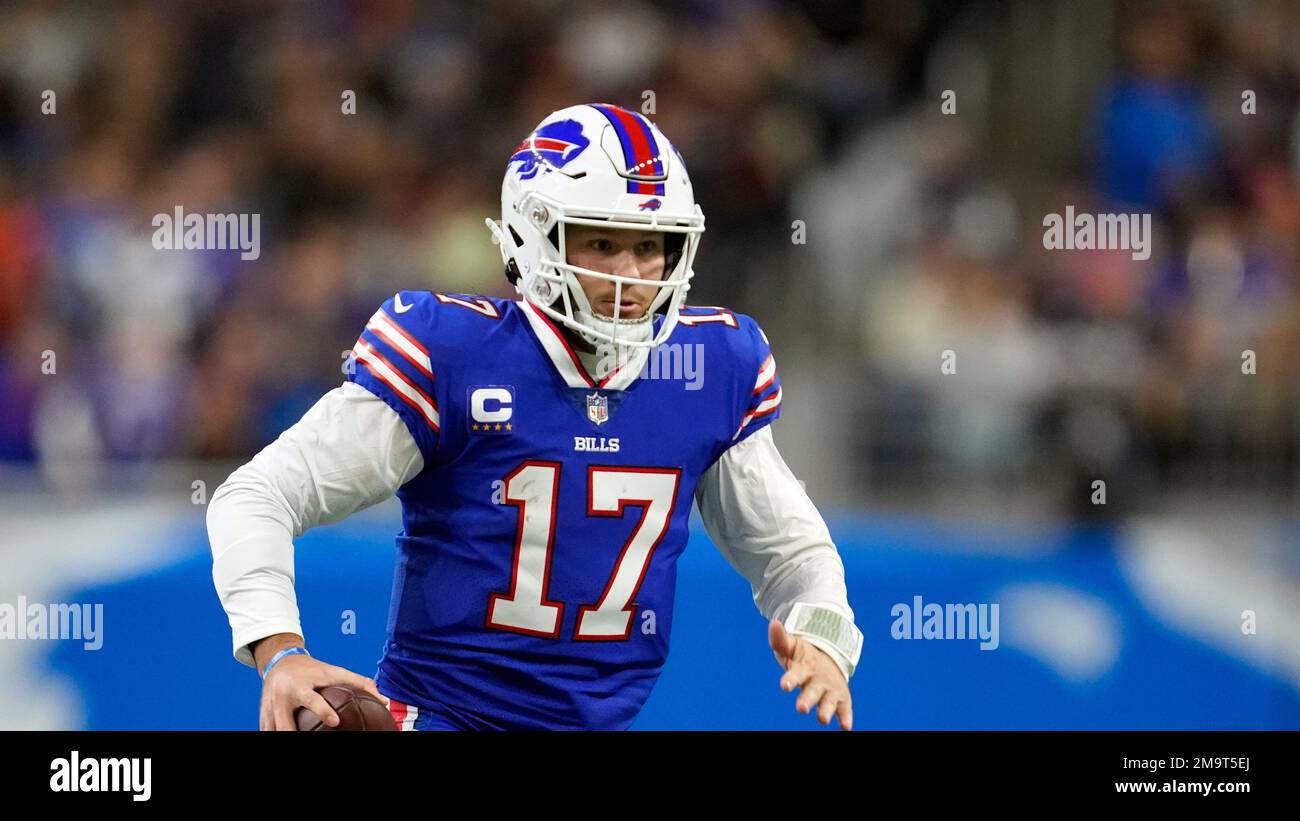 Buffalo Bills quarterback Josh Allen scrambles during the first half of ...