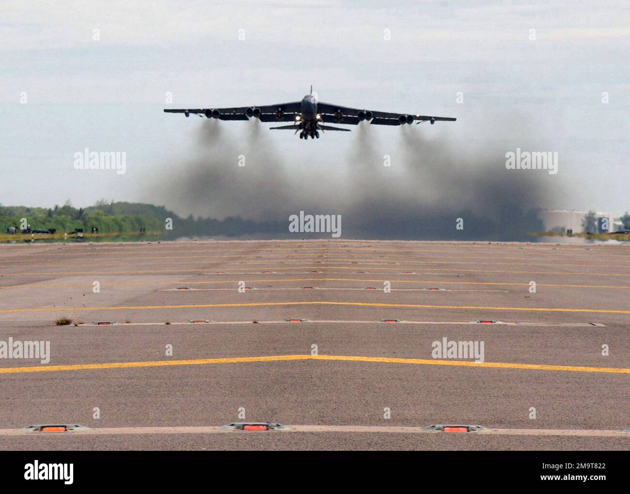 A US Air Force (USAF) B-52 Stratofortress bomber takes off for its home ...