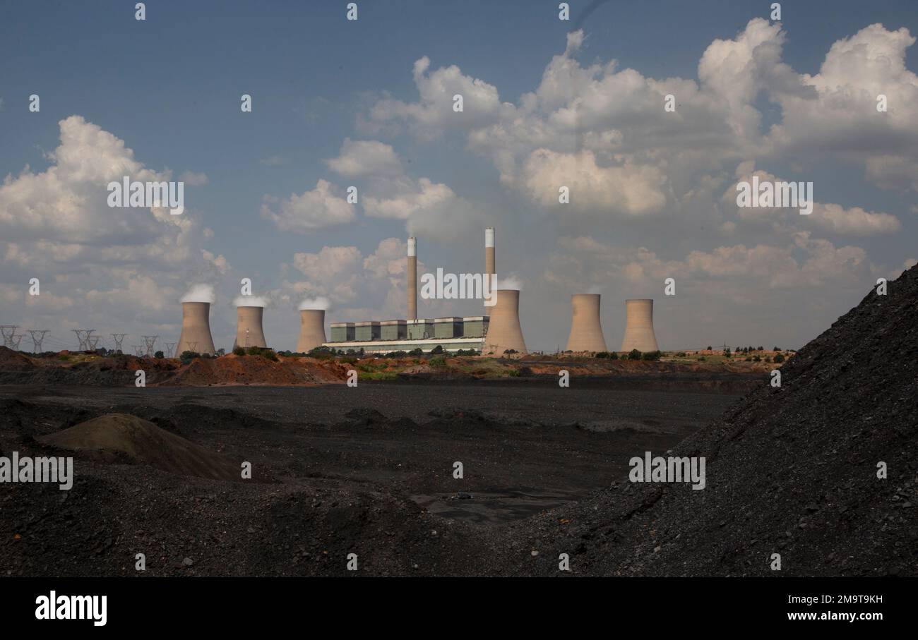 The coal-powered Duvha power station, near Emalahleni (formerly Witbank ...