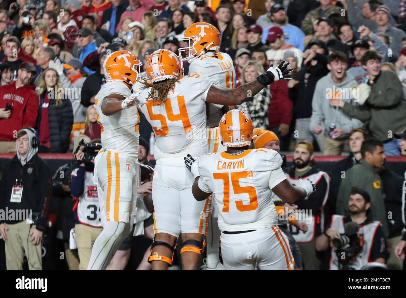 Tennessee wide receiver Bru McCoy (15), offensive lineman Gerald Mincey ...