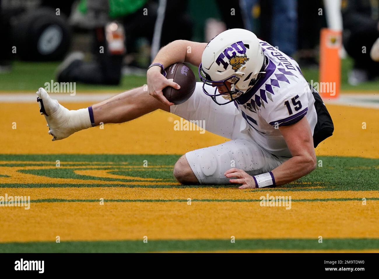 TCU quarterback Max Duggan (15) scores a touchdown during the first ...