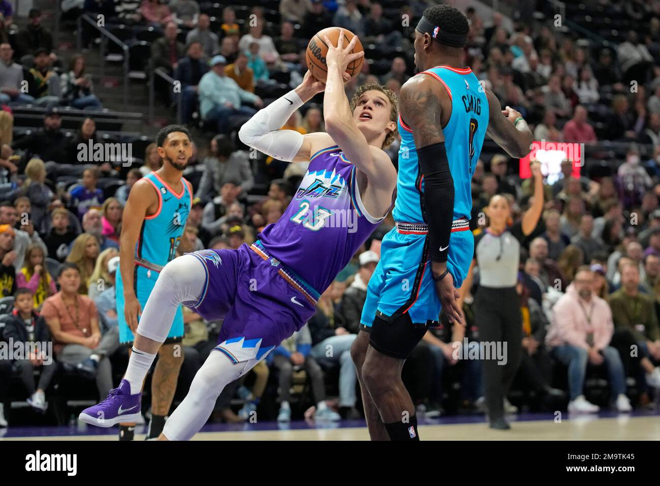 Utah Jazz forward Lauri Markkanen (23) looks to shoot as Phoenix Suns ...