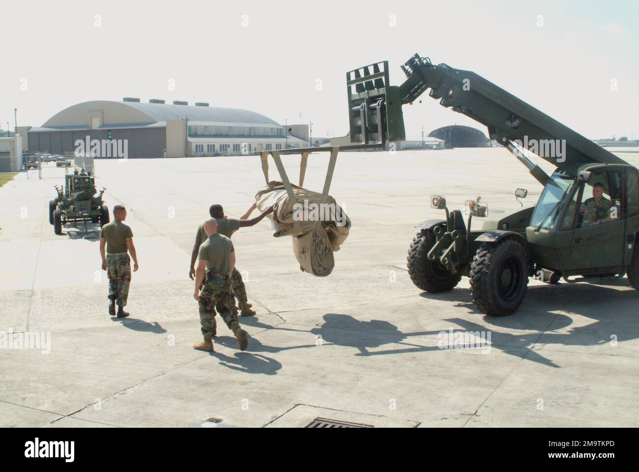 Marine corps tram hi-res stock photography and images - Alamy