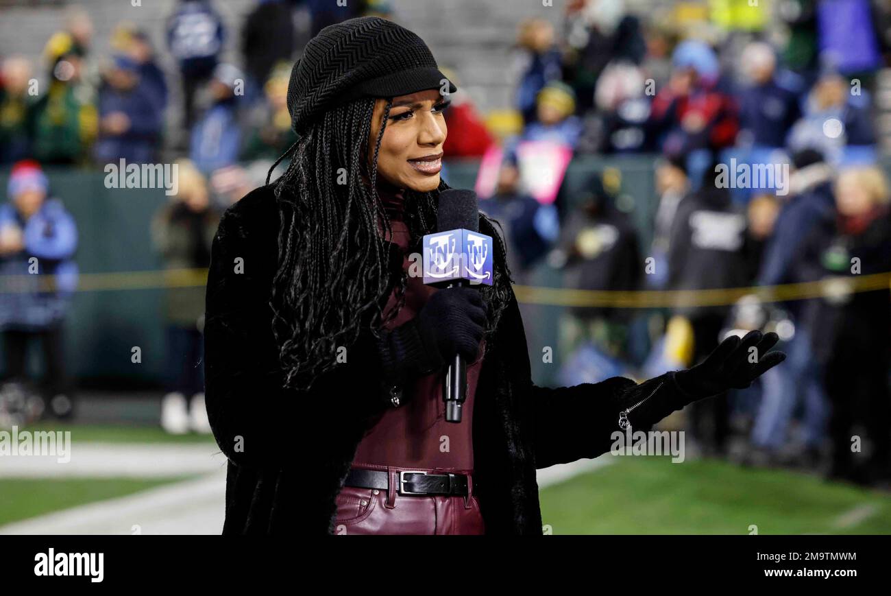 Maria Taylor reports for Thursday night football before an NFL football ...