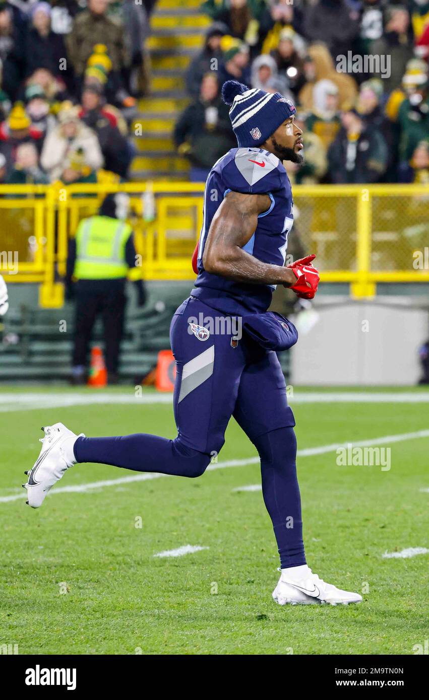 Tennessee Titans safety Kevin Byard (31) runs onto the field before an ...