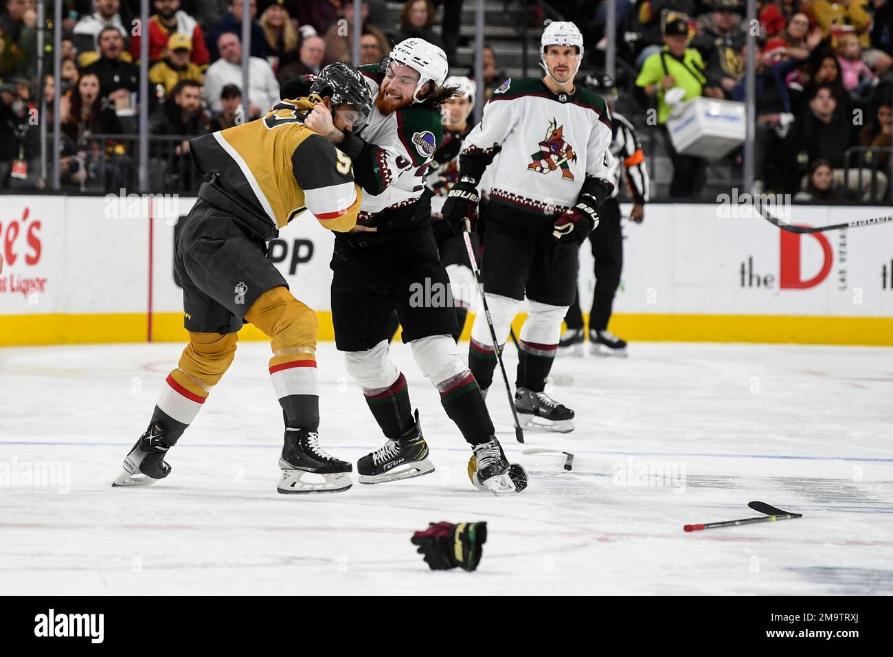 Vegas Golden Knights right wing Keegan Kolesar (55) and Arizona Coyotes ...