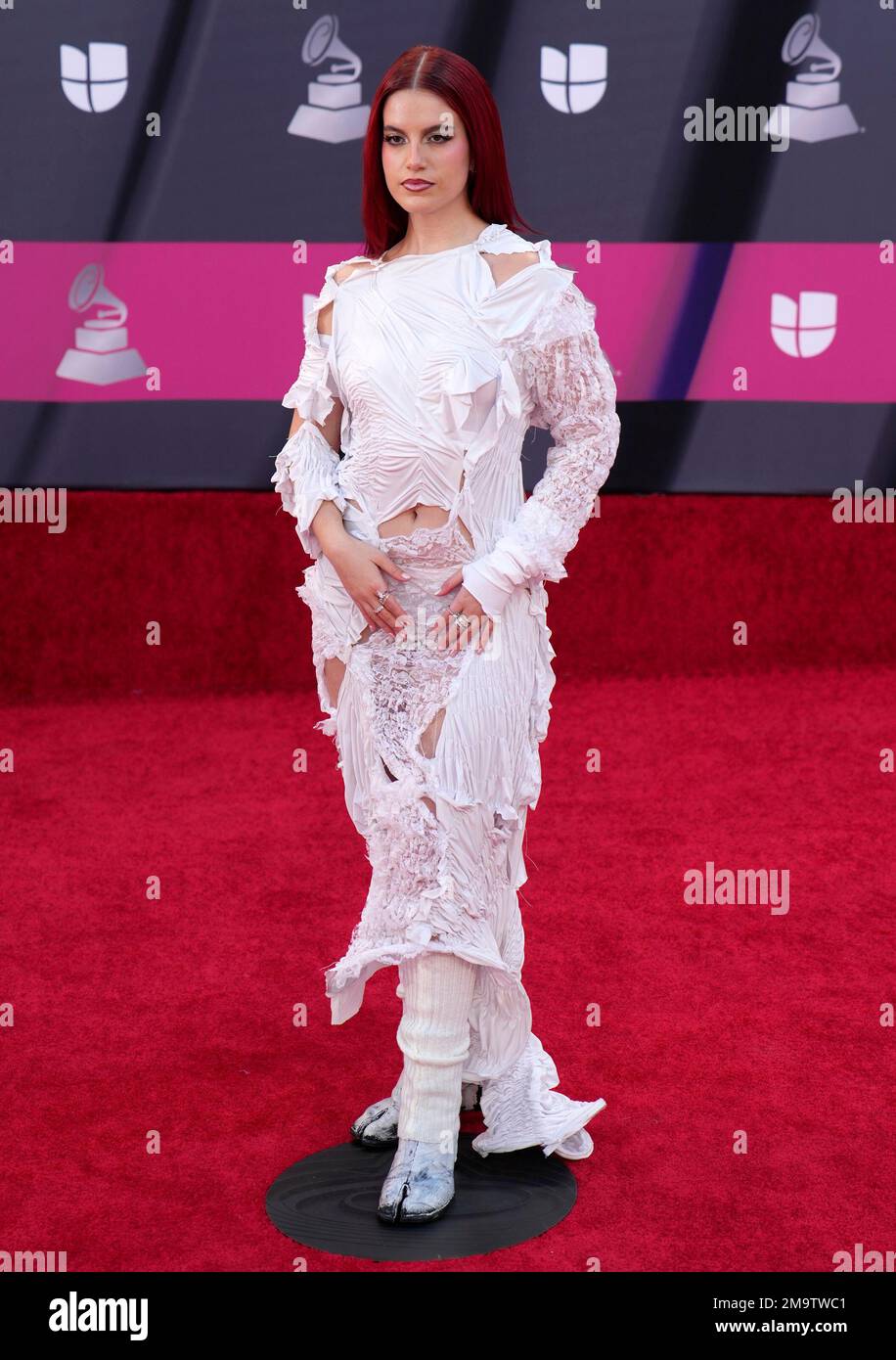 Nicole Zignago arrives at the 23rd annual Latin Grammy Awards at the ...