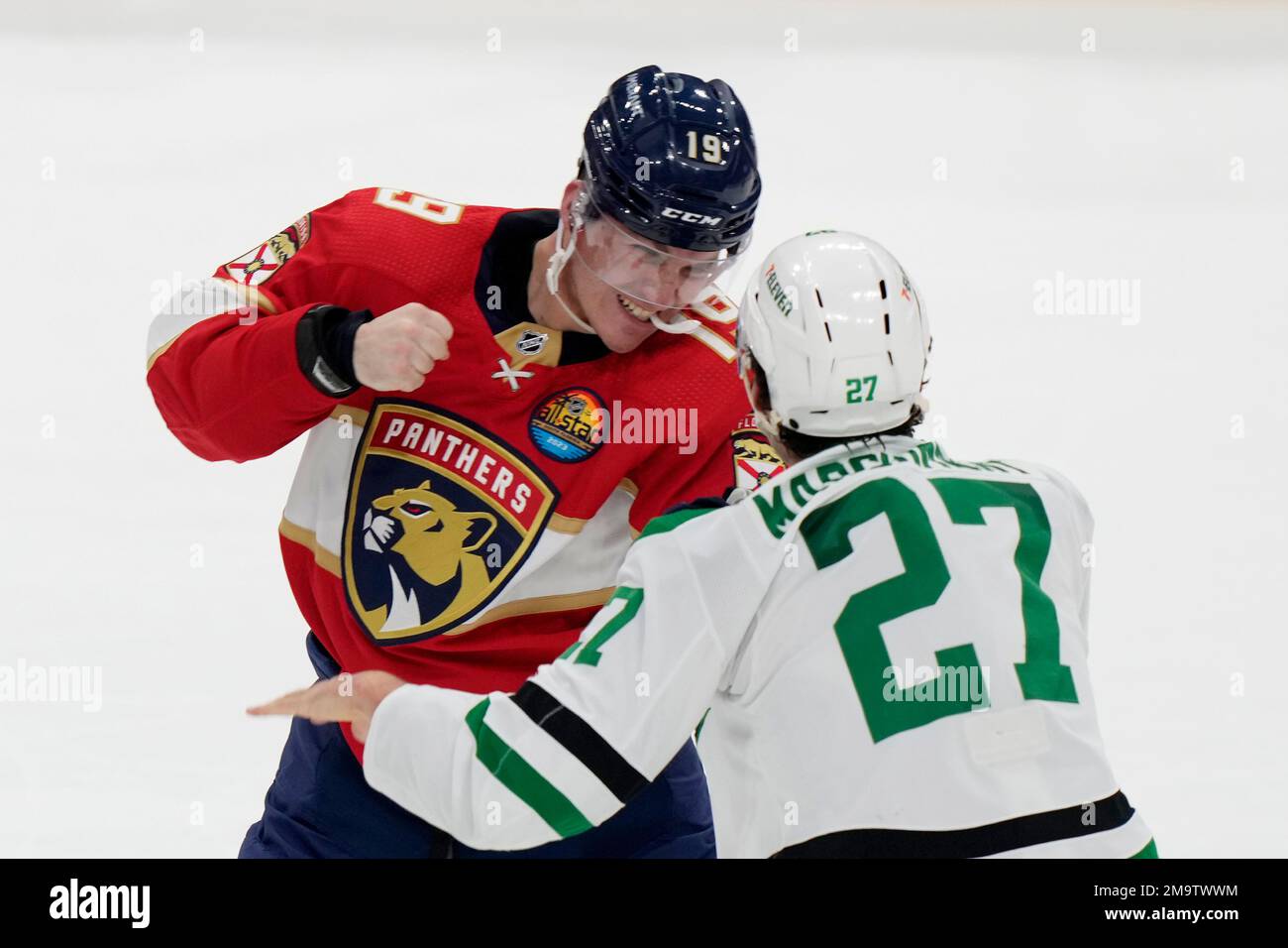 Florida Panthers left wing Matthew Tkachuk (19) and Dallas Stars left ...
