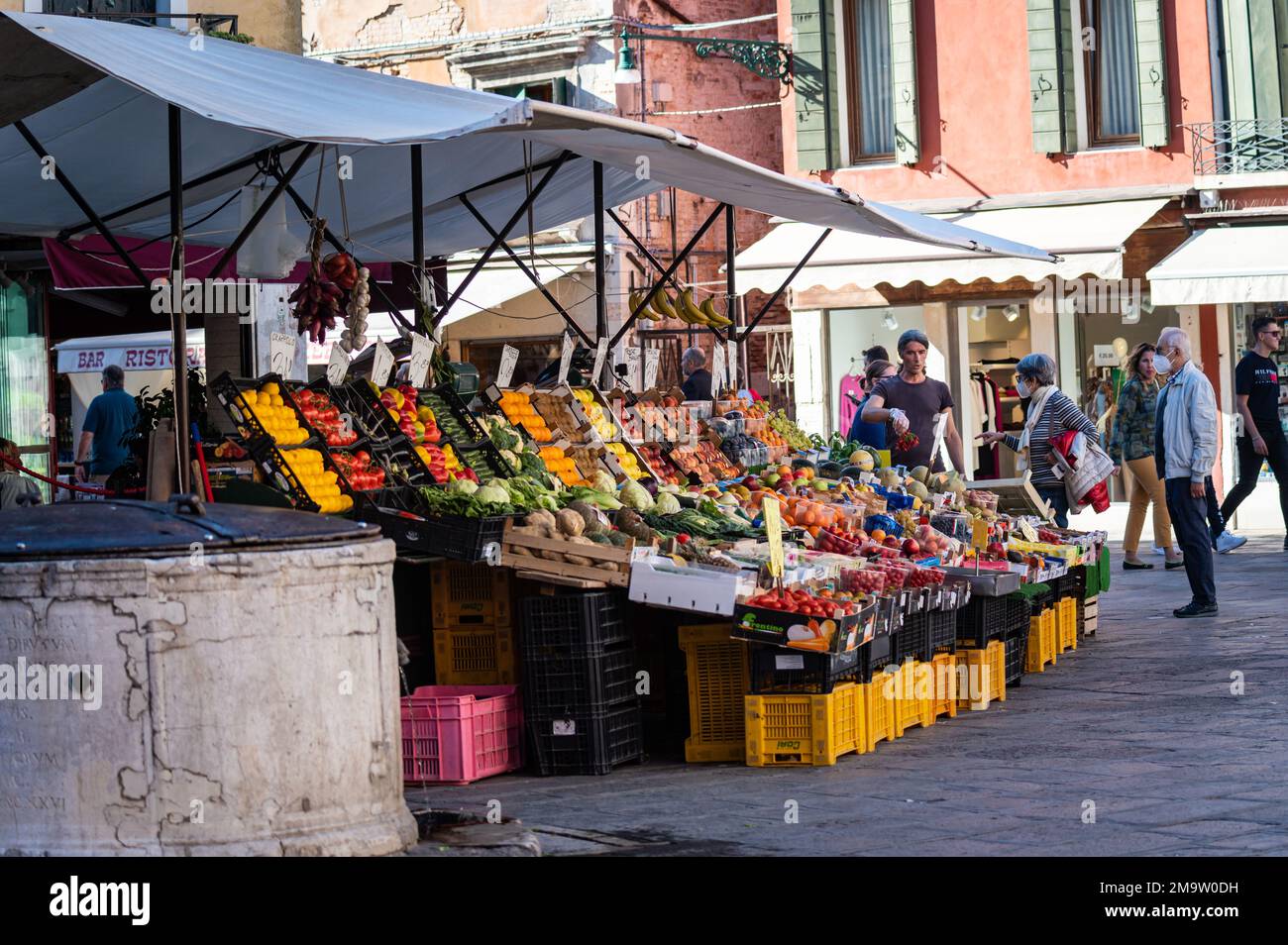 Jewish market hi-res stock photography and images - Alamy