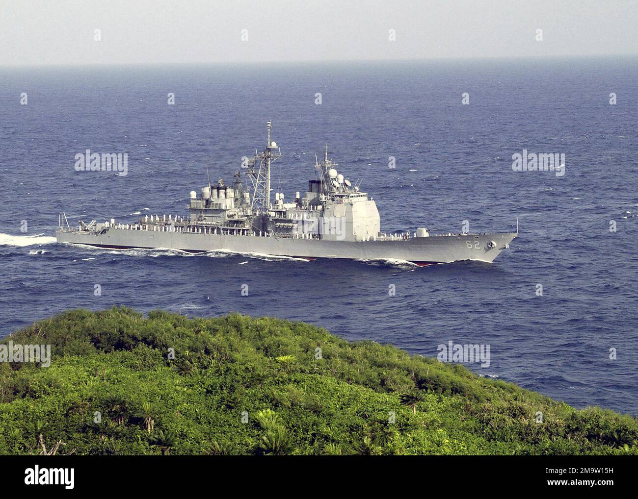 Starboard side view of the US Navy (USN) TICONDEROGA CLASS: GUIDED ...