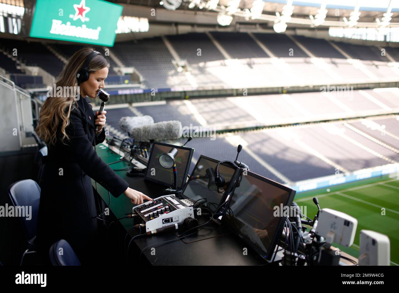 Commentator Pien Meulensteen prepares for the English Premier League ...