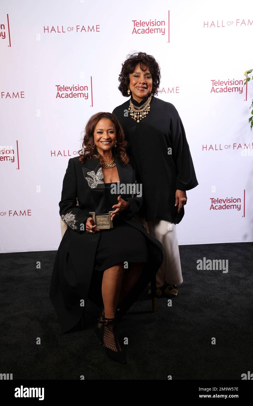 Phylicia Rashad and Debbie Allen celebrate Debbie Allen's induction ...