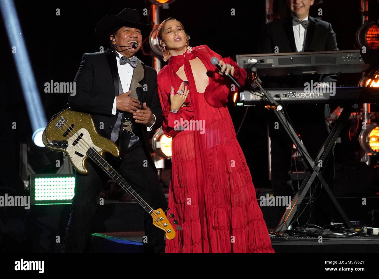 Jose Guadalupe Esparza of Bronco, left, and Elsa Carvajal of Elsa y ...