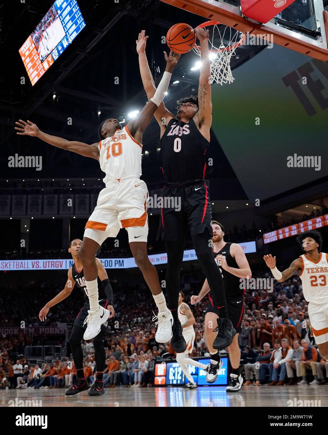 Texas guard Sir'Jabari Rice (10) drivers to the basket against Gonzaga ...