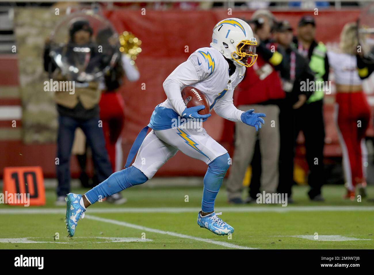 Los Angeles Chargers wide receiver DeAndre Carter (1) runs during an ...