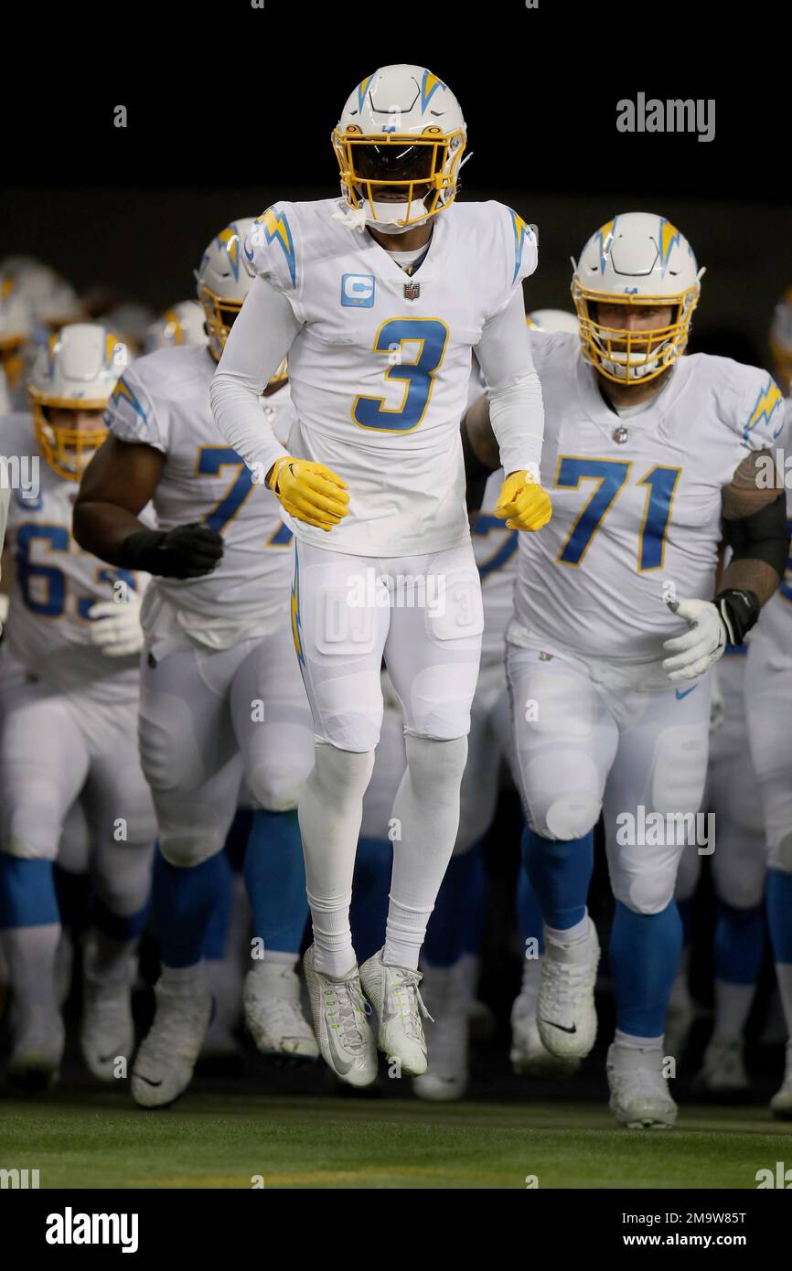 Los Angeles Chargers safety Derwin James Jr. (3) runs onto the field ...