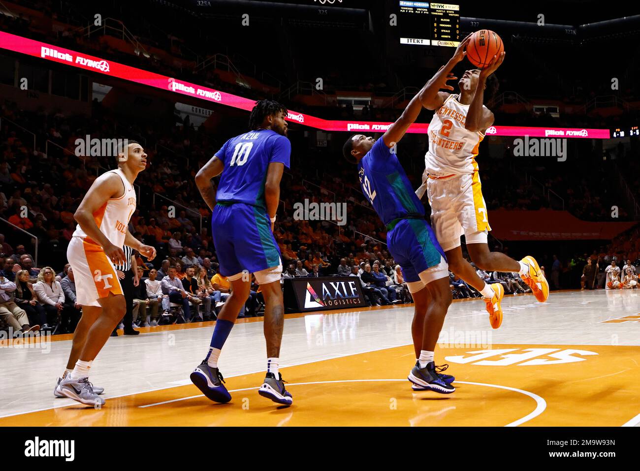 Tennessee forward Julian Phillips (2) shoots as he's fouled by Florida ...