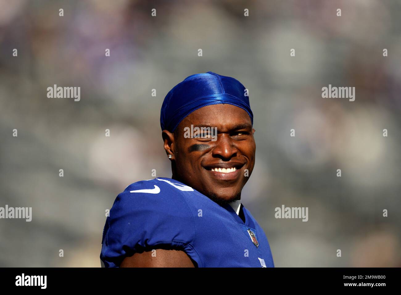 New York Giants cornerback Darnay Holmes (30) warms up before taking on ...