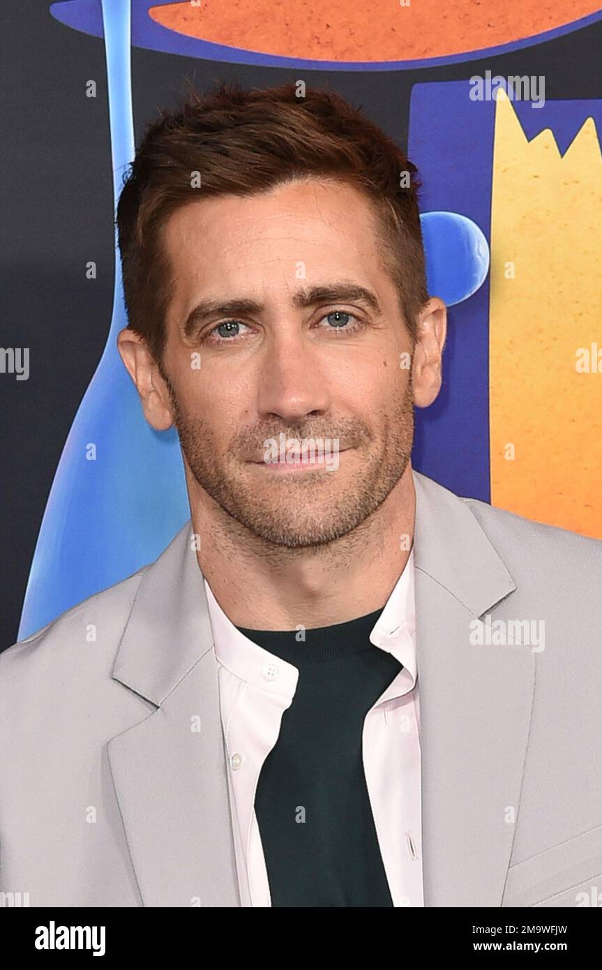 Jake Gyllenhaal arrives at the world premiere of "Strange World" on ...