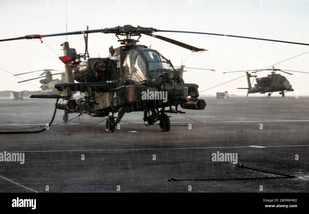 AH-64D Apache Longbow helicopters from 1st Battalion, 3rd Aviation ...