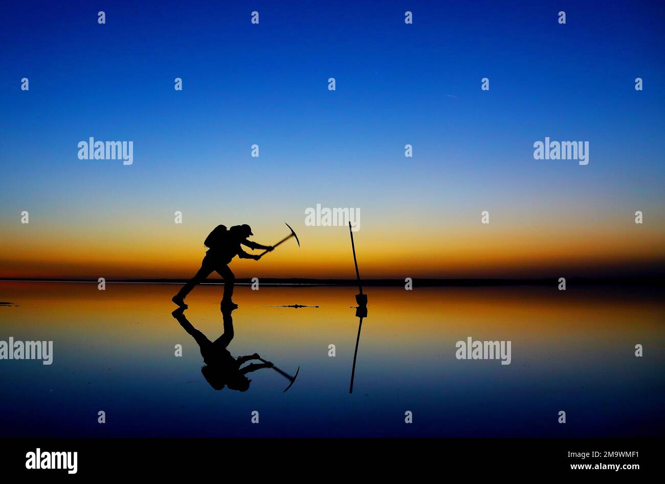 The salt lake in the middle of Turkey offers a different atmosphere ...