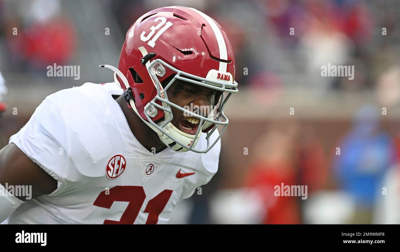 Alabama linebacker Will Anderson Jr. (31) warms up before an NCAA ...