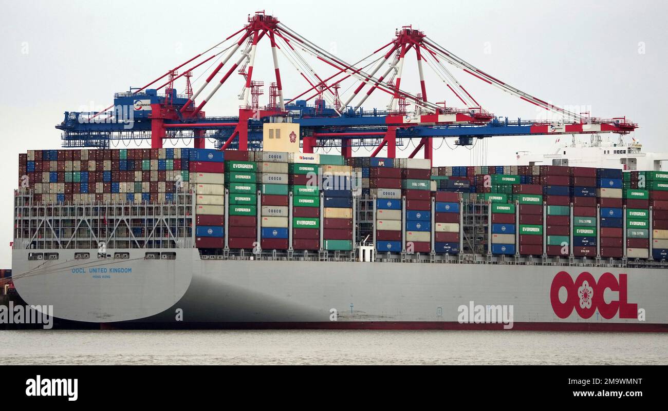 The 'OOCL United Kingdom' container vessel is anchored at the 'Jade ...