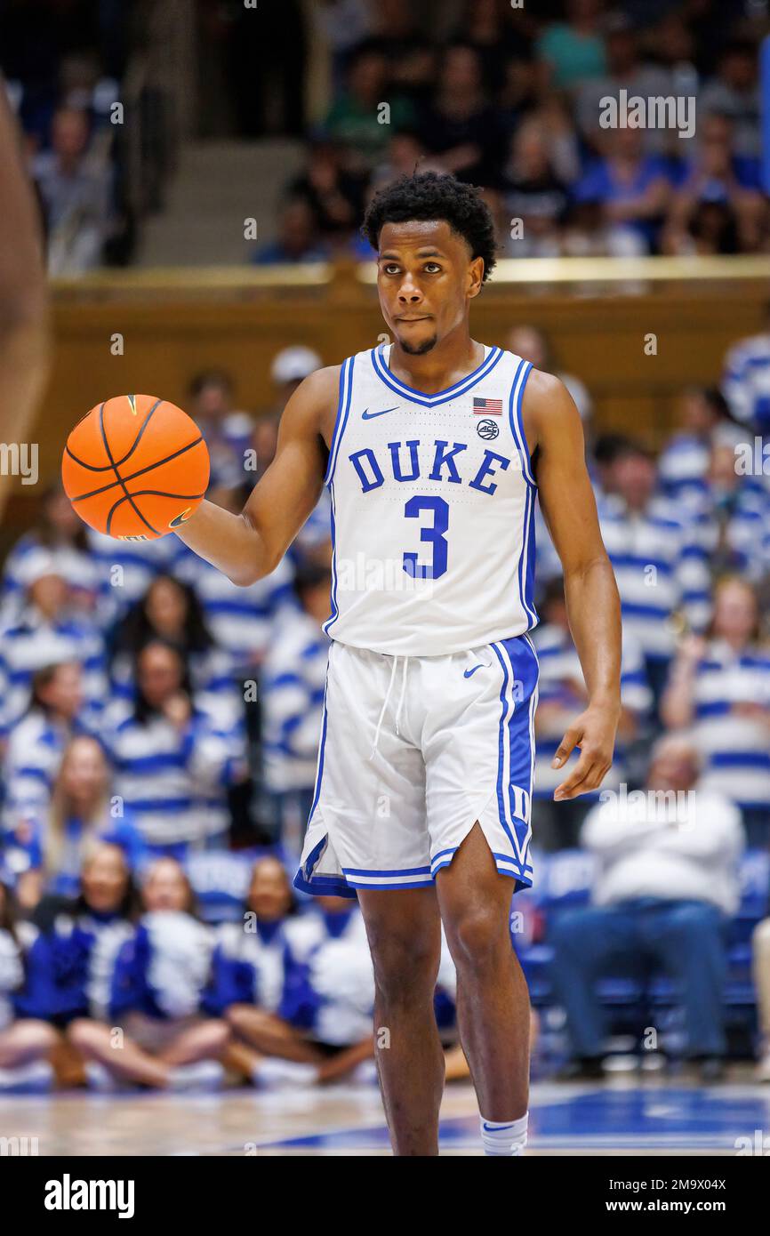 Duke's Jeremy Roach (3) handles the ball during an NCAA college ...