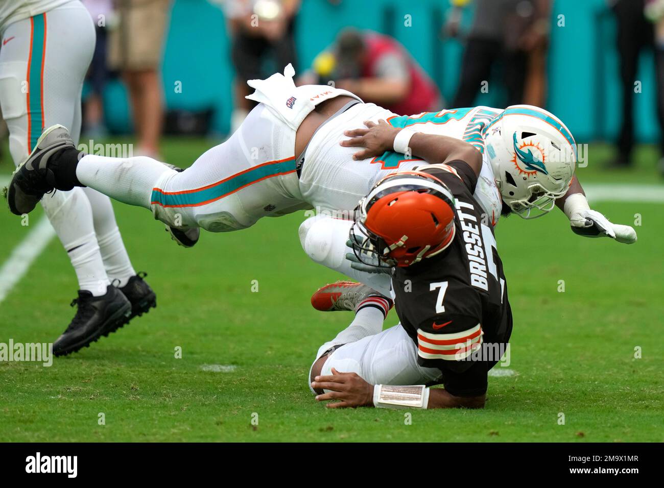 Miami Dolphins defensive tackle Christian Wilkins (94) tackles ...