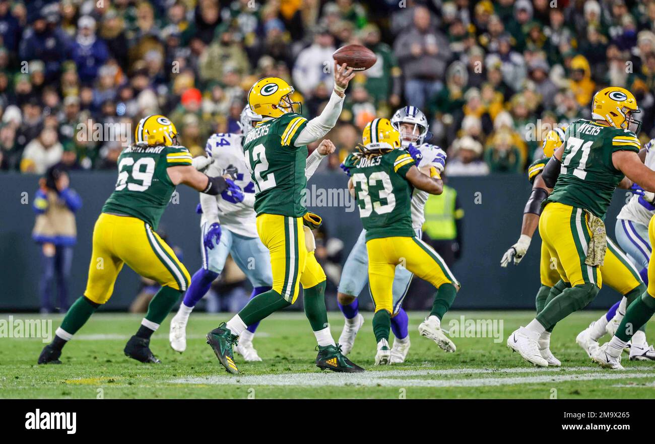Green Bay Packers quarterback Aaron Rodgers (12) throws during an NFL ...
