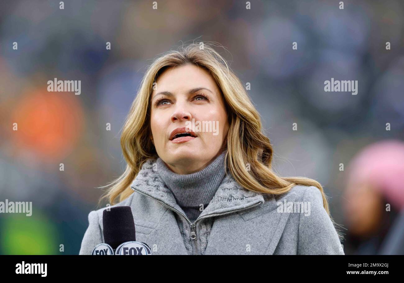 Fox Sports' Erin Andrews before an NFL football game between the Dallas ...