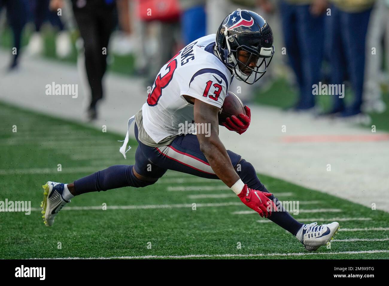 Houston Texans wide receiver Brandin Cooks (13) makes a catch during ...