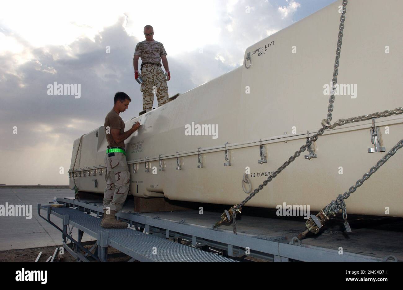 Tallil air base hi-res stock photography and images - Alamy