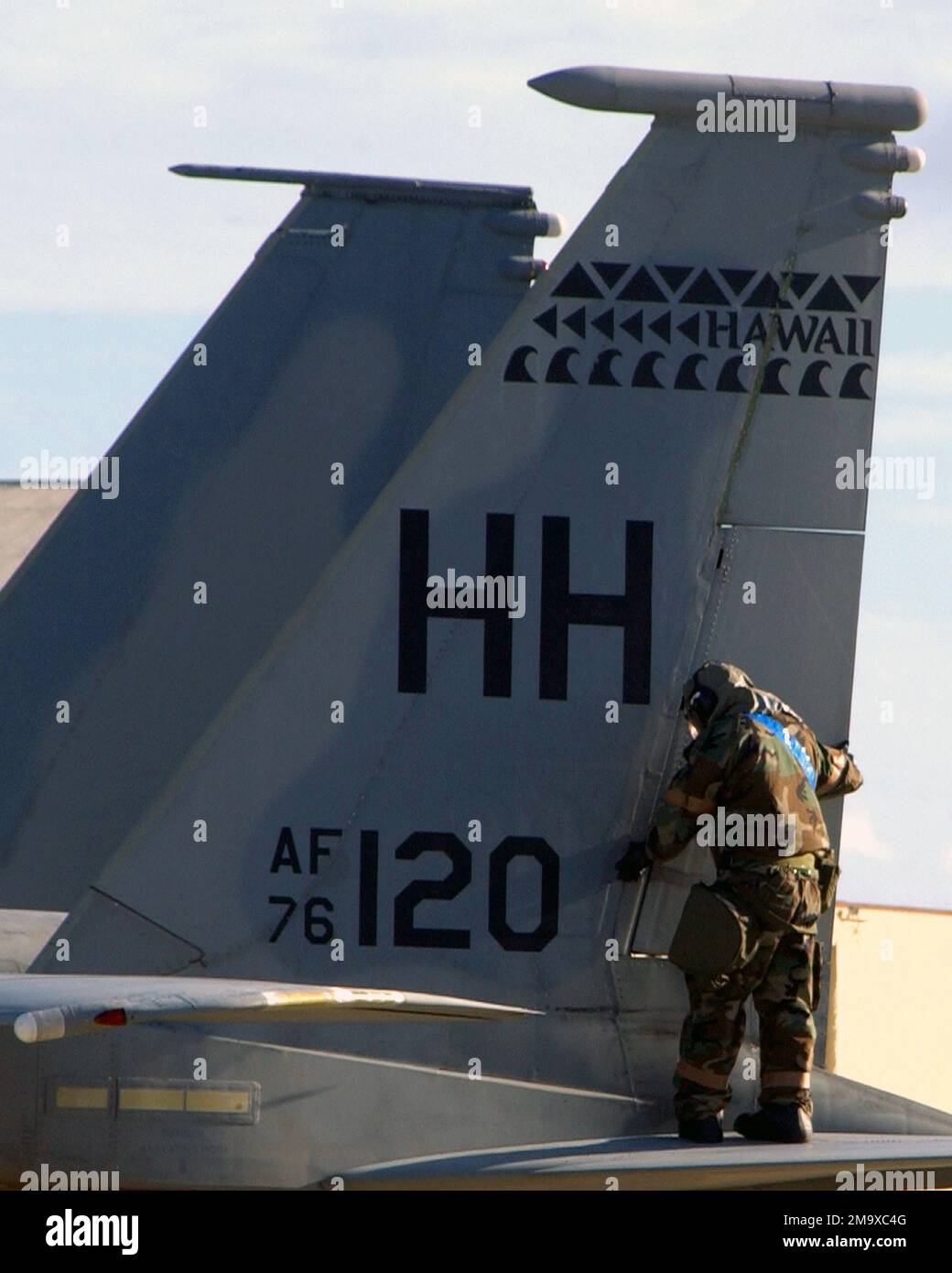 154 wing hi-res stock photography and images - Alamy