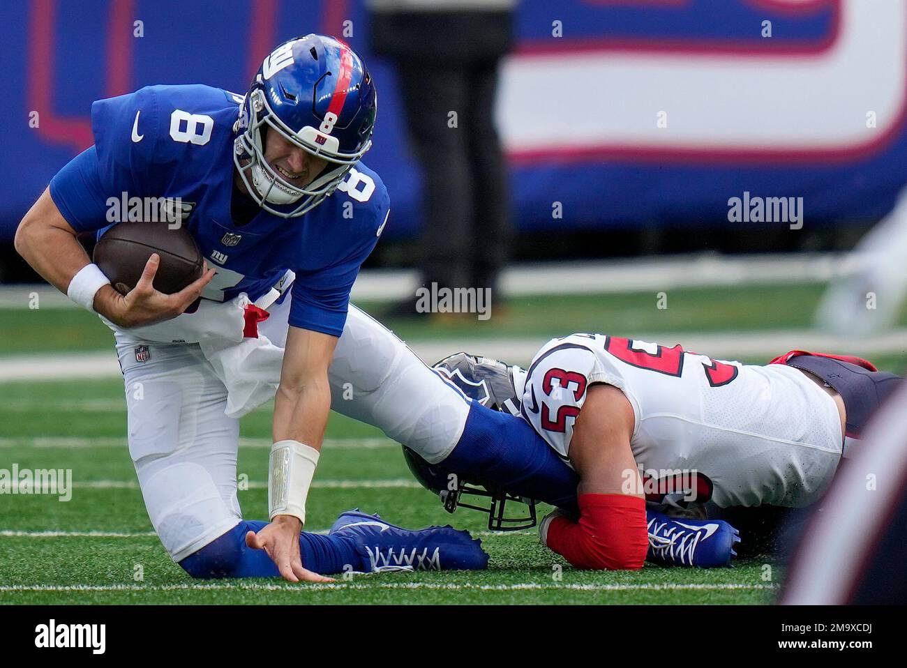 New York Giants quarterback Daniel Jones (8) is sacked by Houston ...