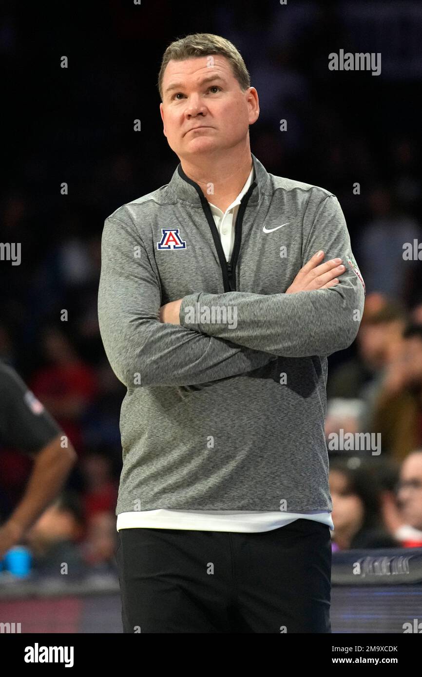 Arizona head coach Tommy Lloyd during the first half of an NCAA college ...