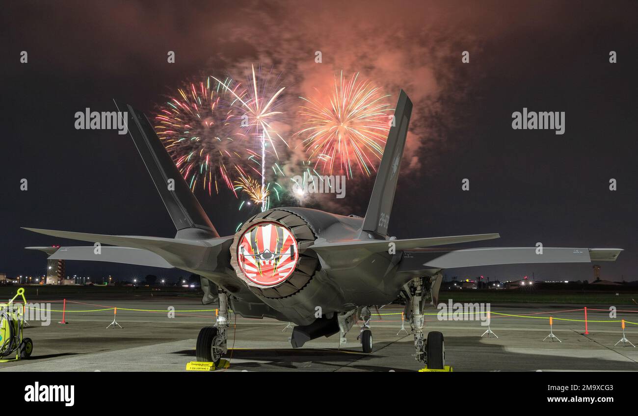 A Japan Air Self-Defense Force F-35A Lightning II Joint Strike Fighter ...