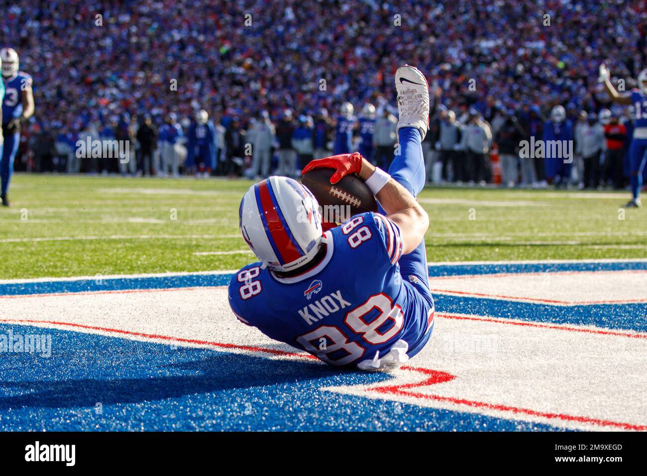 Buffalo Bills tight end Dawson Knox (88) catches a pass for a touchdown ...