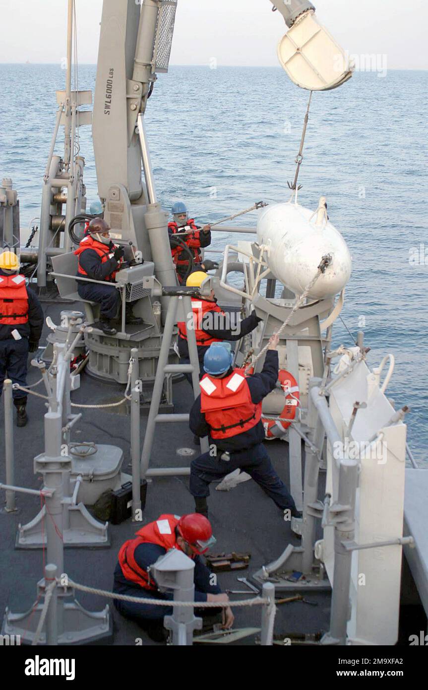 Uss guardian mcm 5 hi-res stock photography and images - Alamy