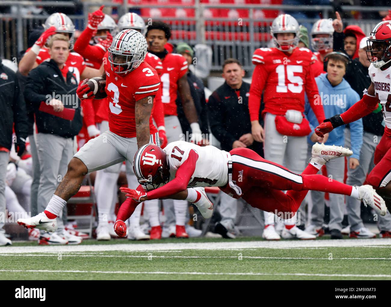 Ohio State running back Miyan Williams, left, tries to get past Indiana ...