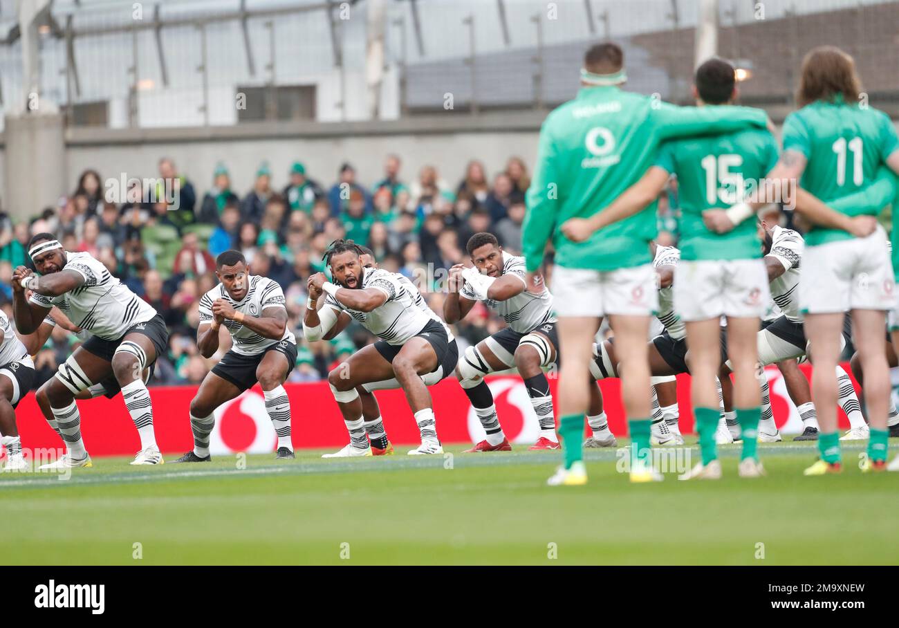 Fiji's perform the Cibi before their rugby union international match ...