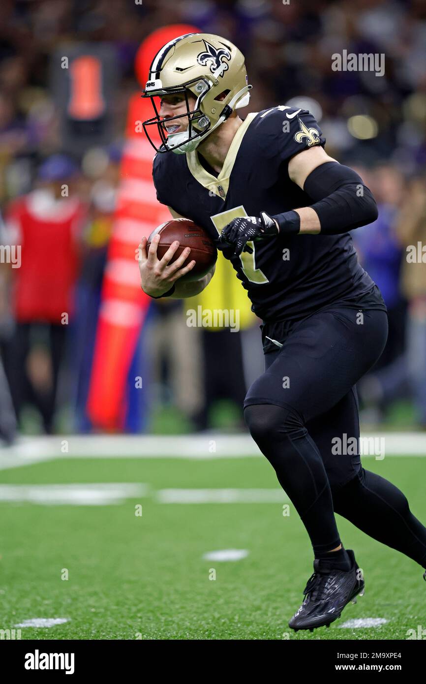 New Orleans Saints tight end Taysom Hill (7) during an NFL football ...