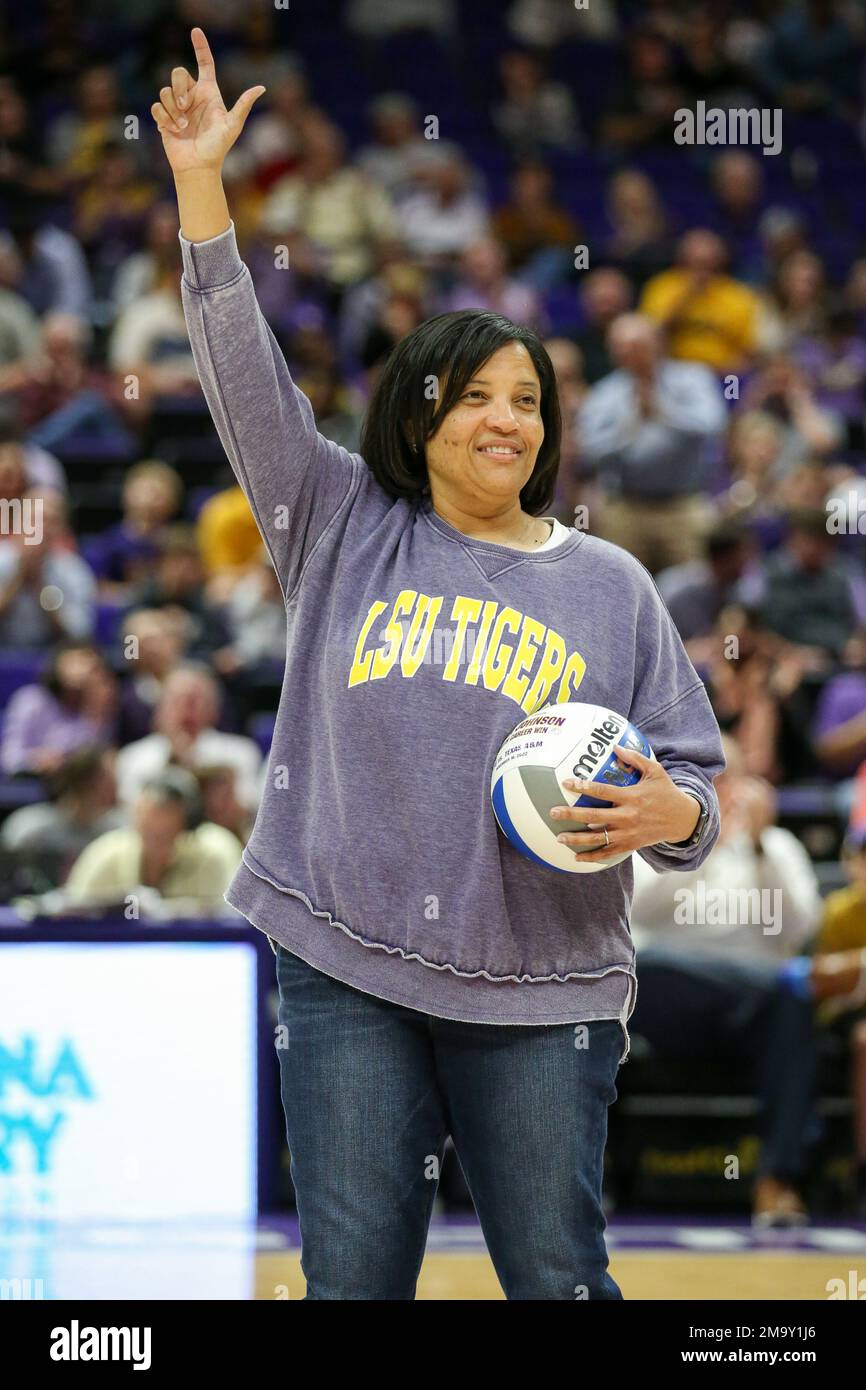 Baton Rouge, LA, USA. 18th Jan, 2023. LSU Volleyball Head Coach Tonya ...
