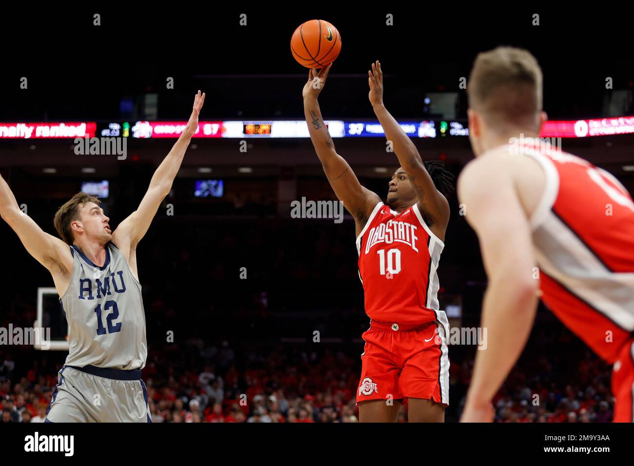 Ohio State forward Brice Sensabaugh (10) goes up for a shot in front of ...