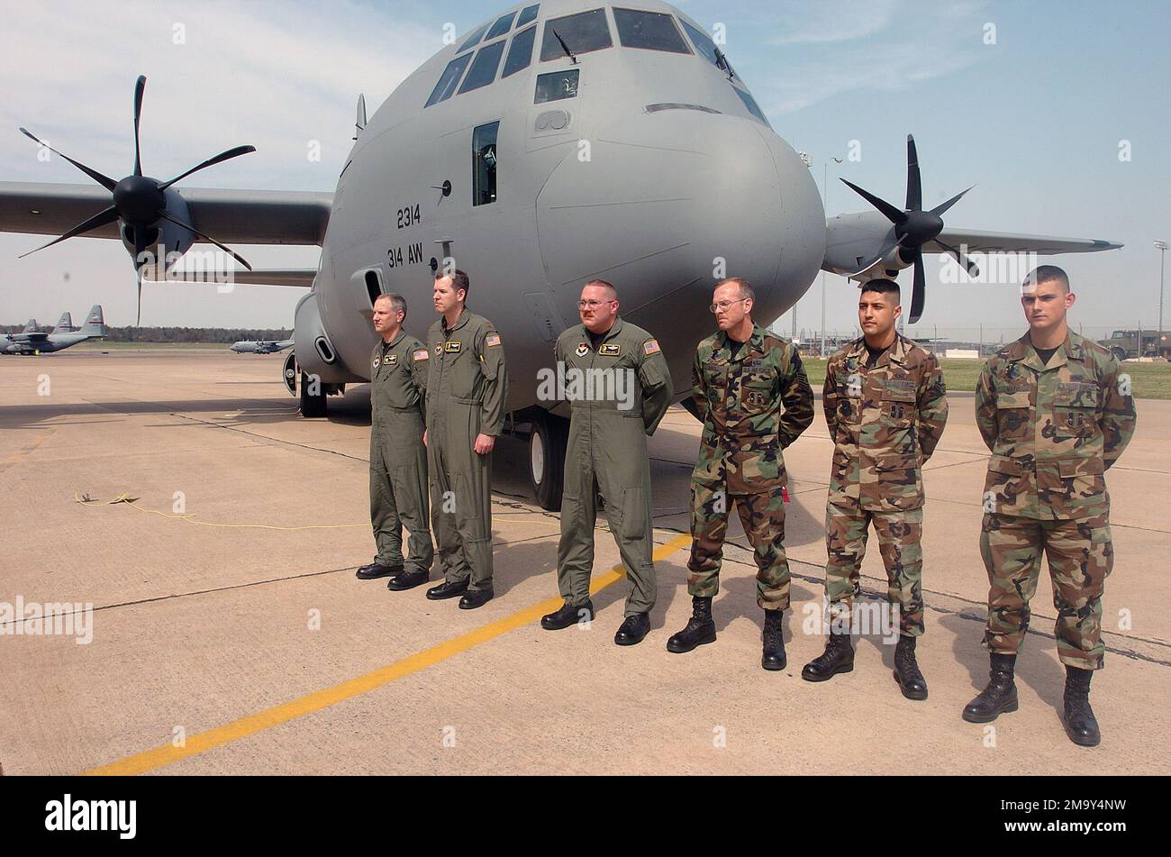 314 airlift wing hi-res stock photography and images - Alamy