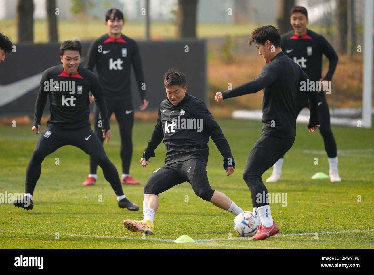 South Korean national soccer team player Kwon Chang-hoon, center, warms ...