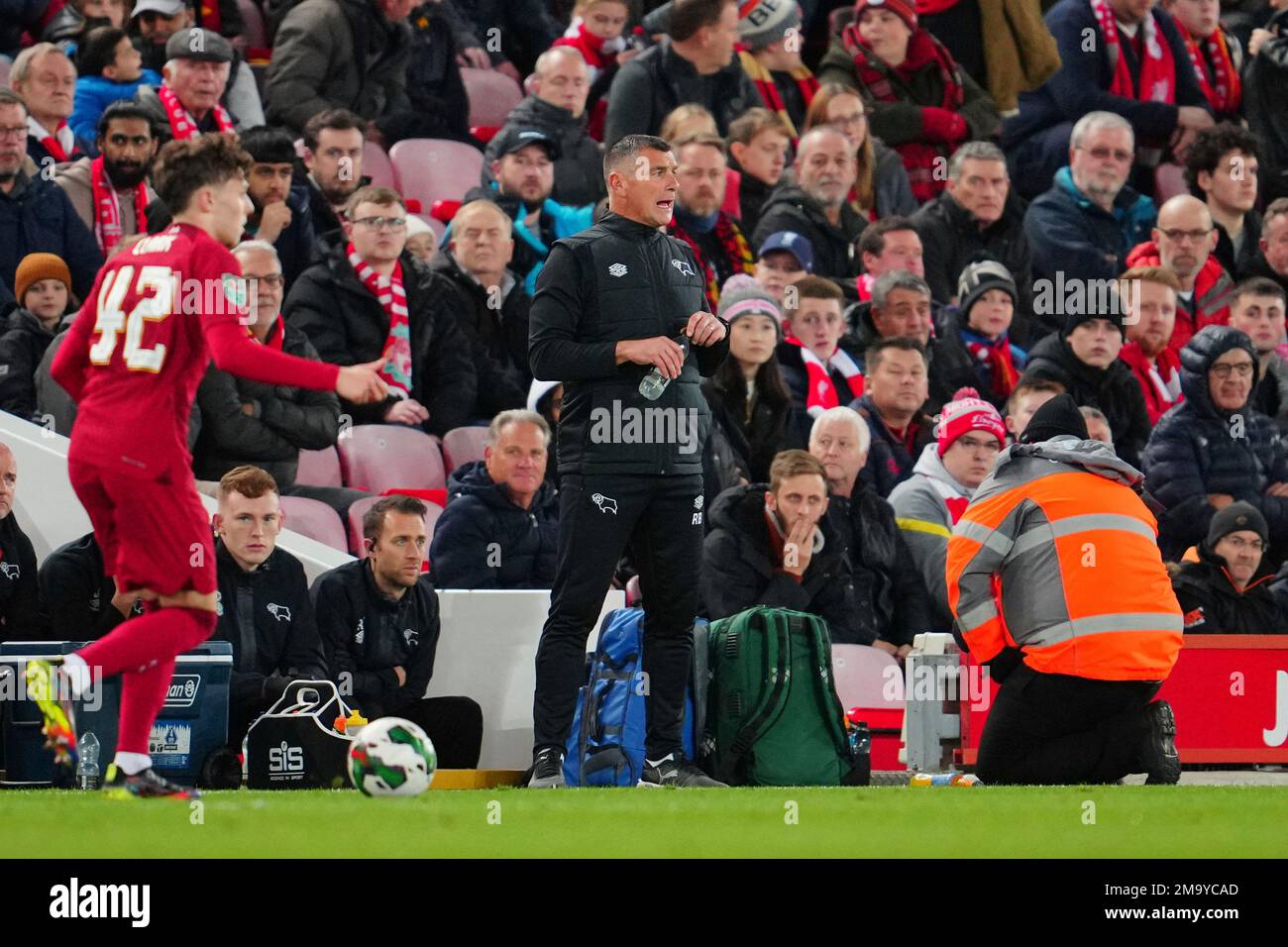 Derby County manager Paul Warne stands on the touchline during the ...