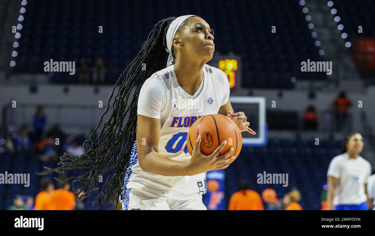 Florida forward Taliyah Wyche (00) warms up before an NCAA basketball ...