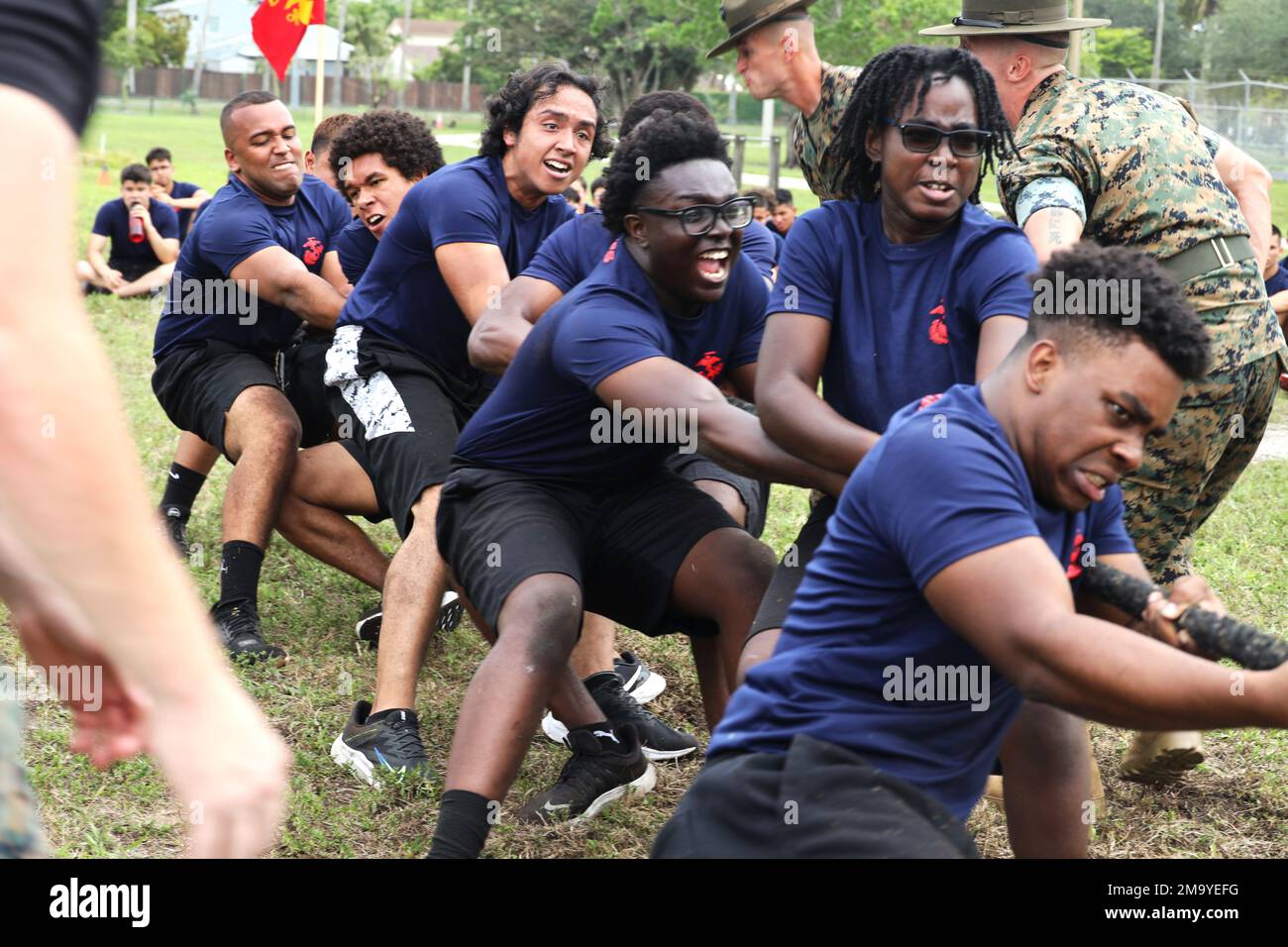 Poolees from Marine Corps Recruiting Station Fort Lauderdale compete in ...
